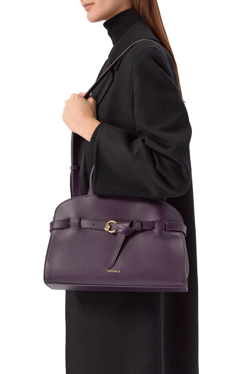 Женская темно-фиолетовая сумка sabine medium COCCINELLE купить в интернет-магазине ЦУМ (арт. E1 ...