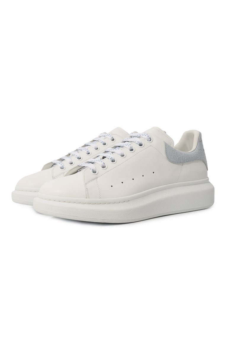 Мужские белые кожаные кеды oversized ALEXANDER MCQUEEN купить в ...